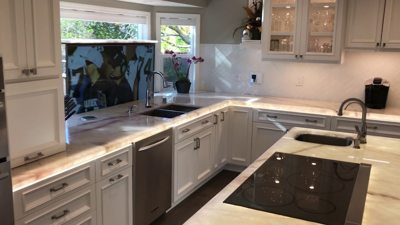 9 SPACE SAVING SMART KITCHEN IDEAS - VT STONE